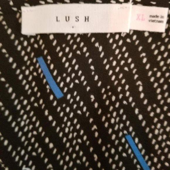 Lush | Tops | Pushup Womens Classy Xl Top V Neck Like New | Poshmark